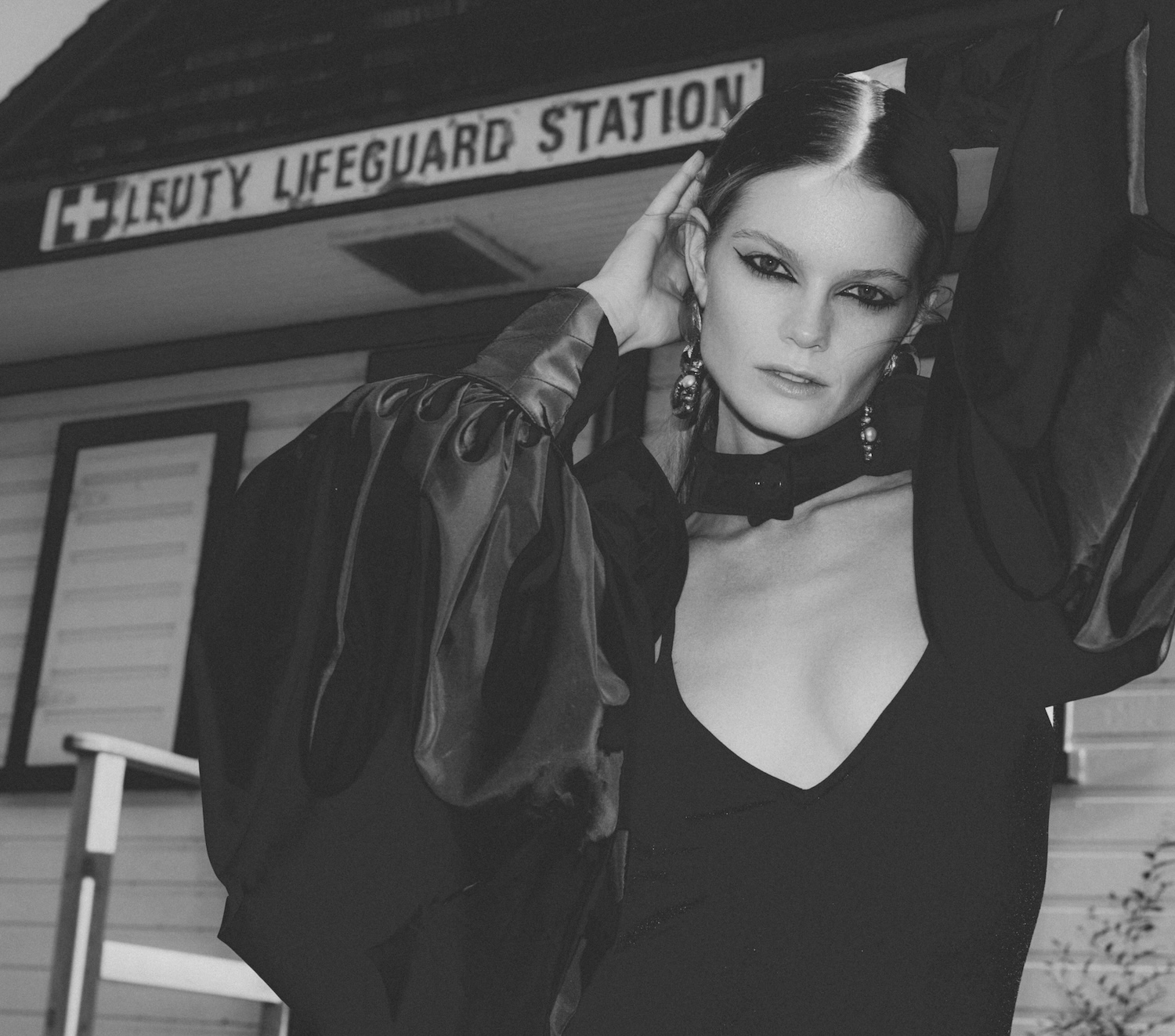 STORY: OCEAN & GLAM - Meow Magazine | Meow Magazine, Onomatopoeia of ...